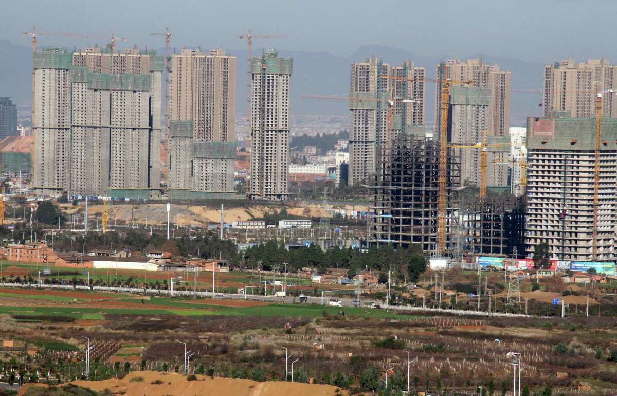 An eerie look inside China's enormous, empty 'ghost cities'