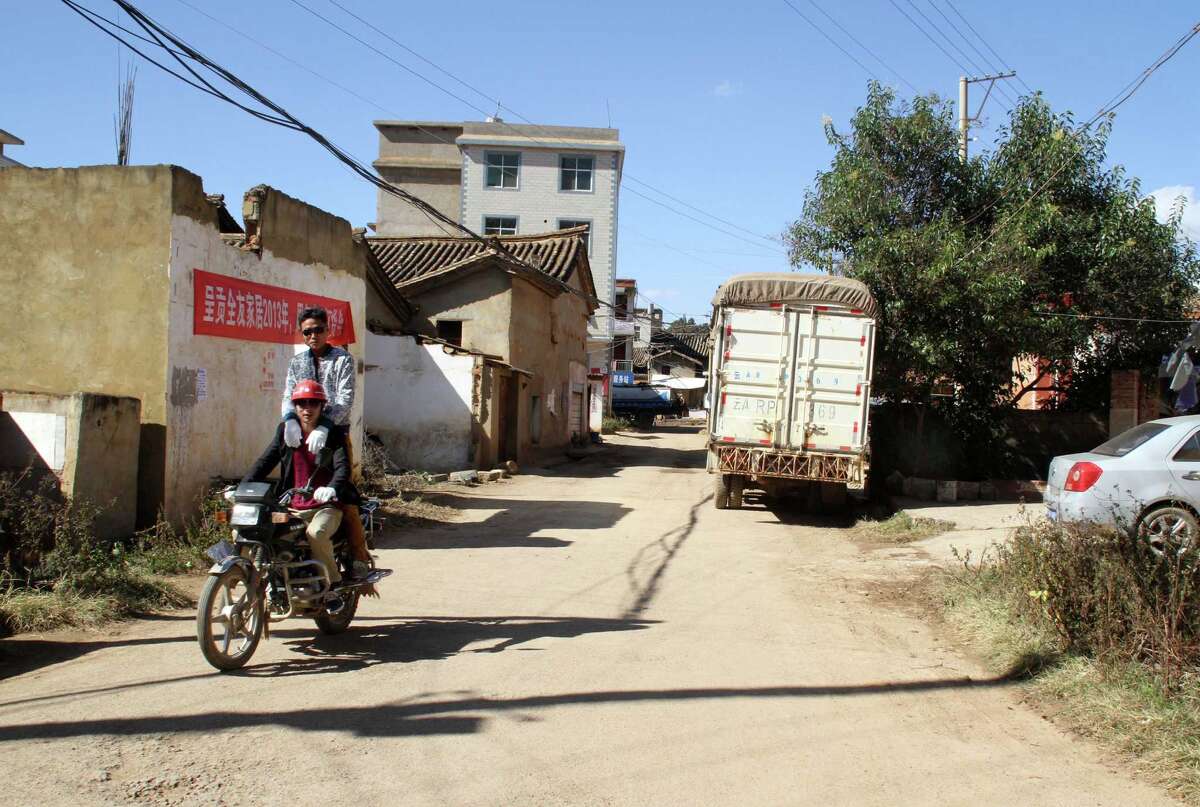 An eerie look inside China's enormous, empty 'ghost cities'