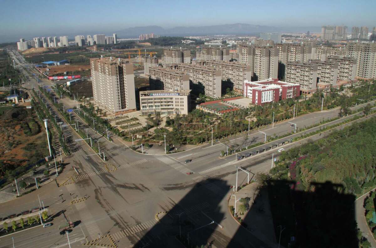An eerie look inside China's enormous, empty 'ghost cities'