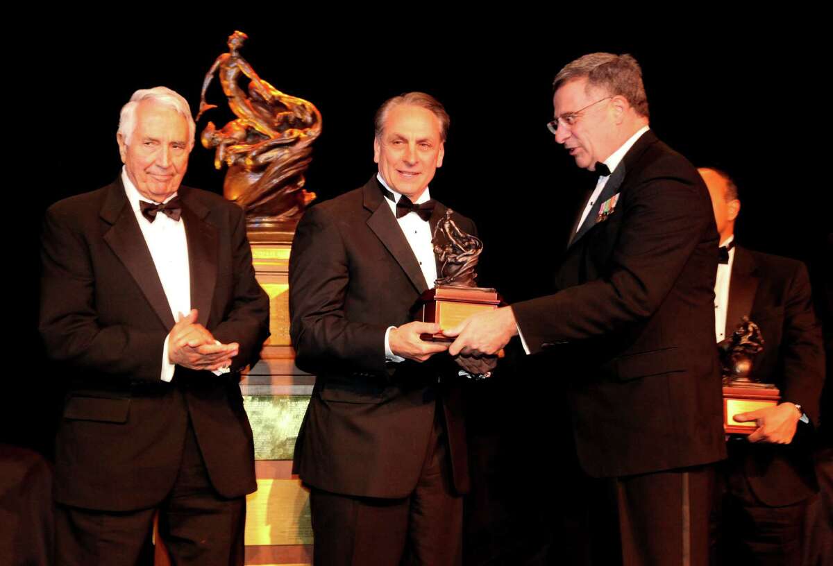 Former Sikorsky president killed in plane crash