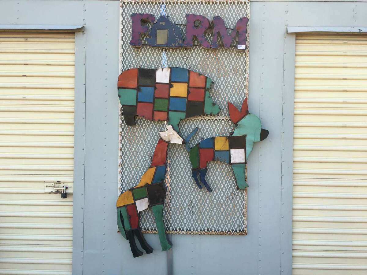 A tour of Wabash Feed & Garden Store on Washington Avenue