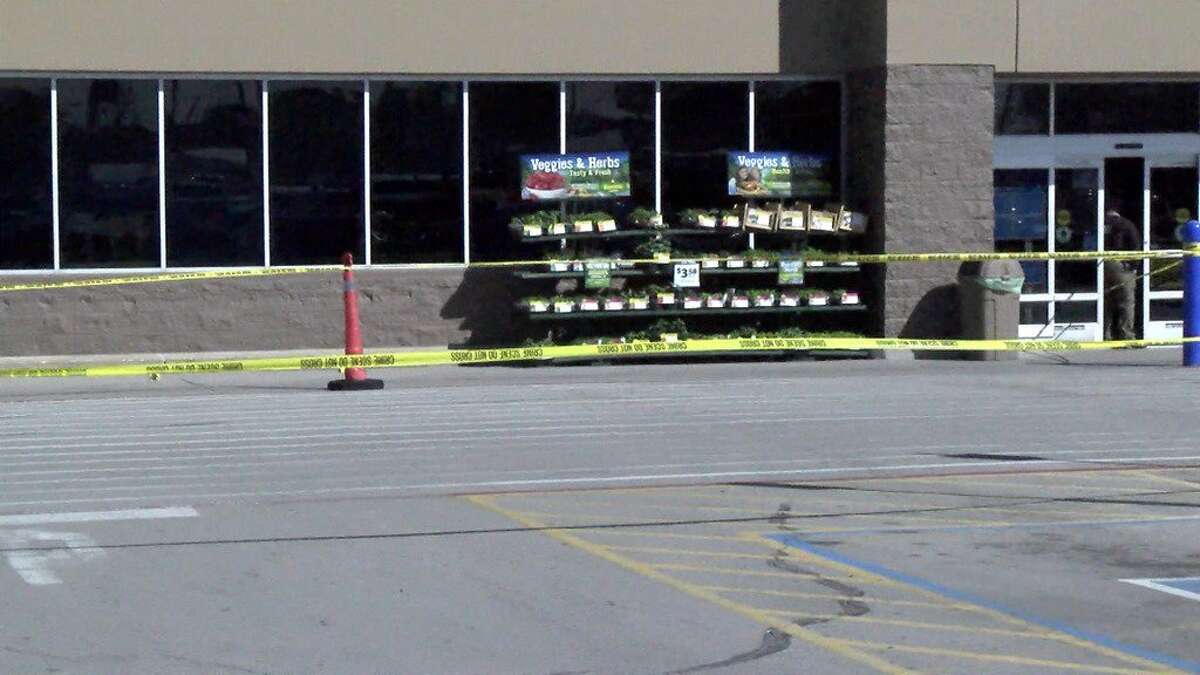 Police: Officer shoots, wounds shoplifting suspect outside Conroe Wal-Mart