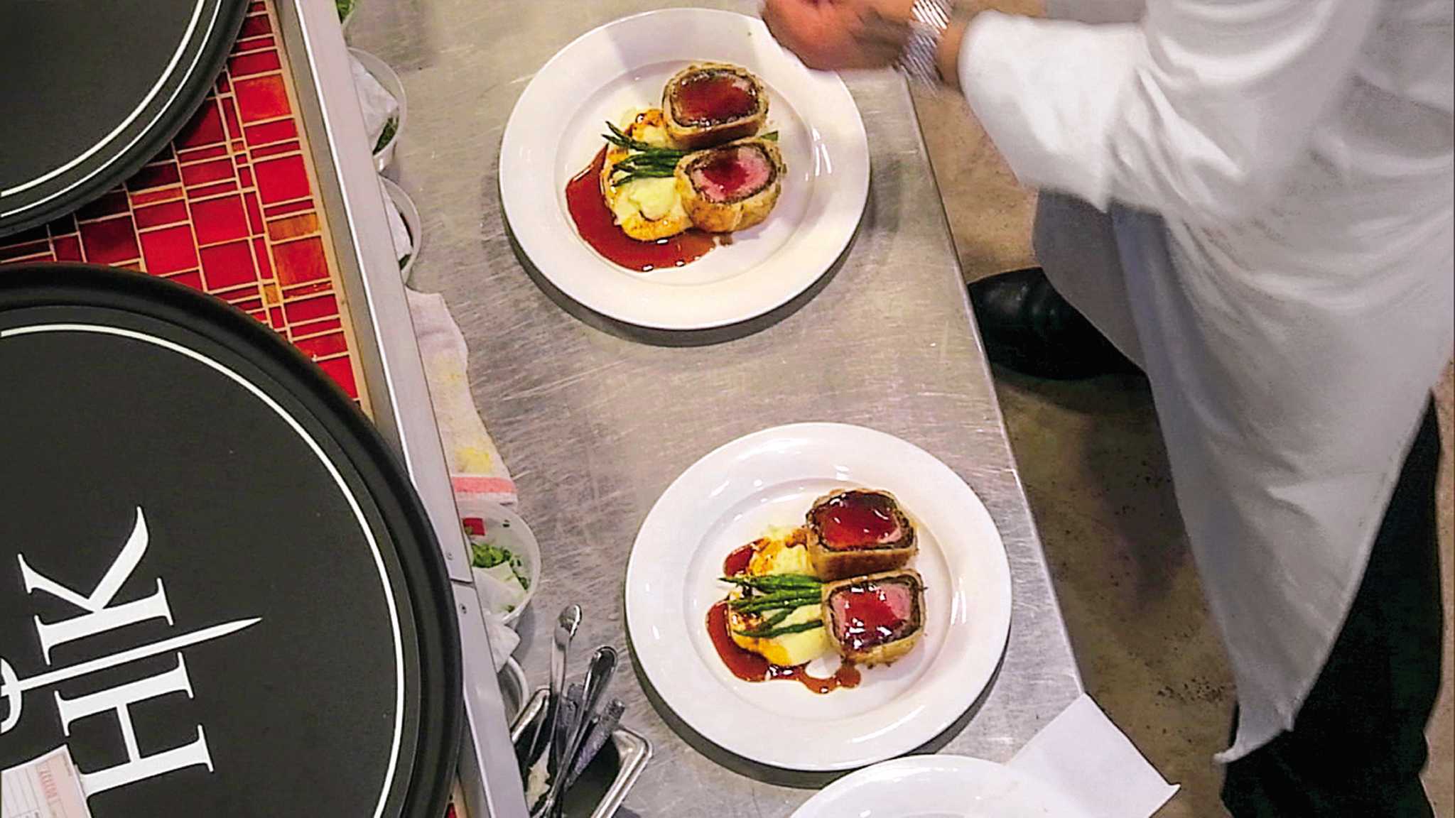'Hell's Kitchen' brings back Beef Wellington