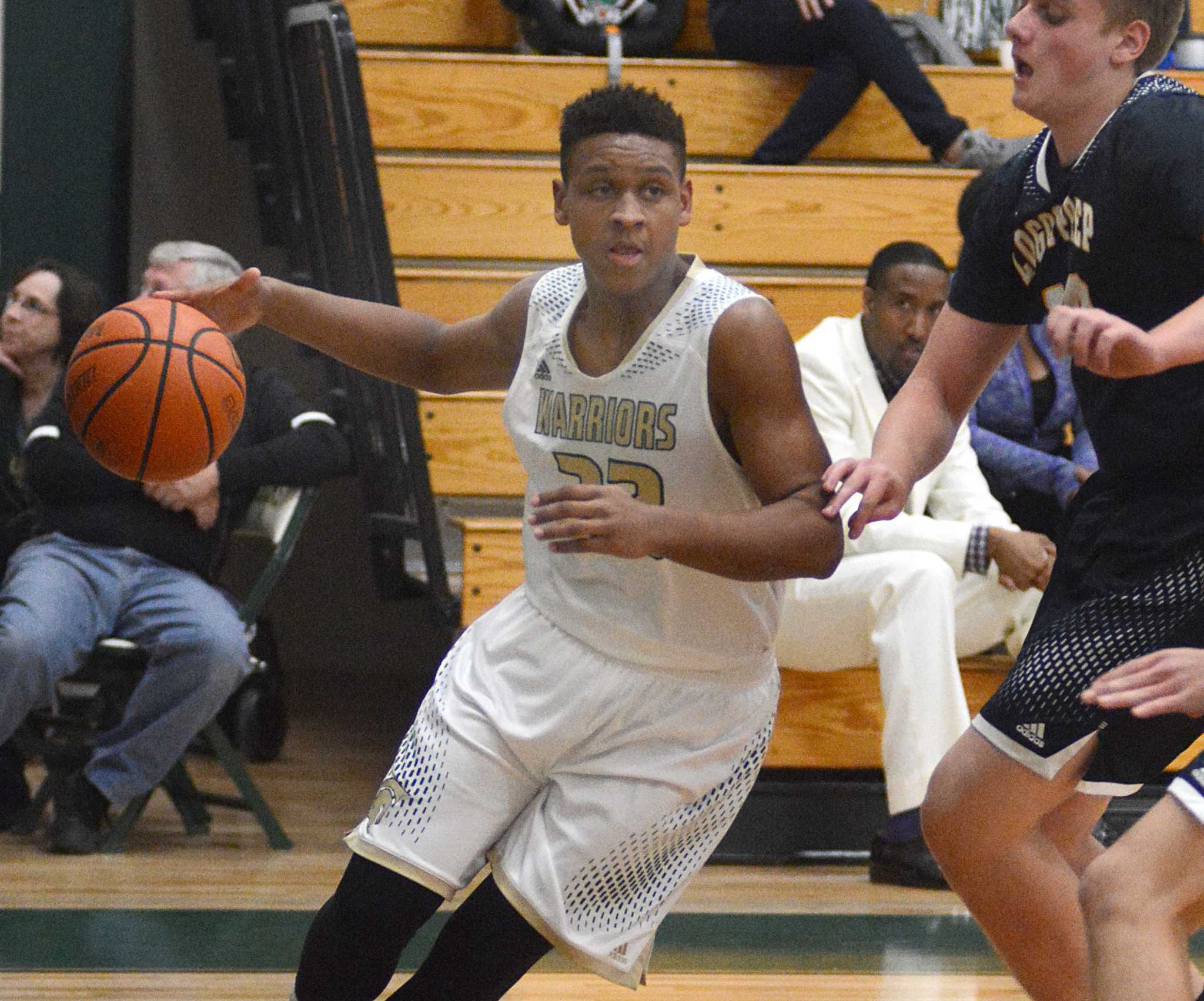 Warriors bring momentum to postseason