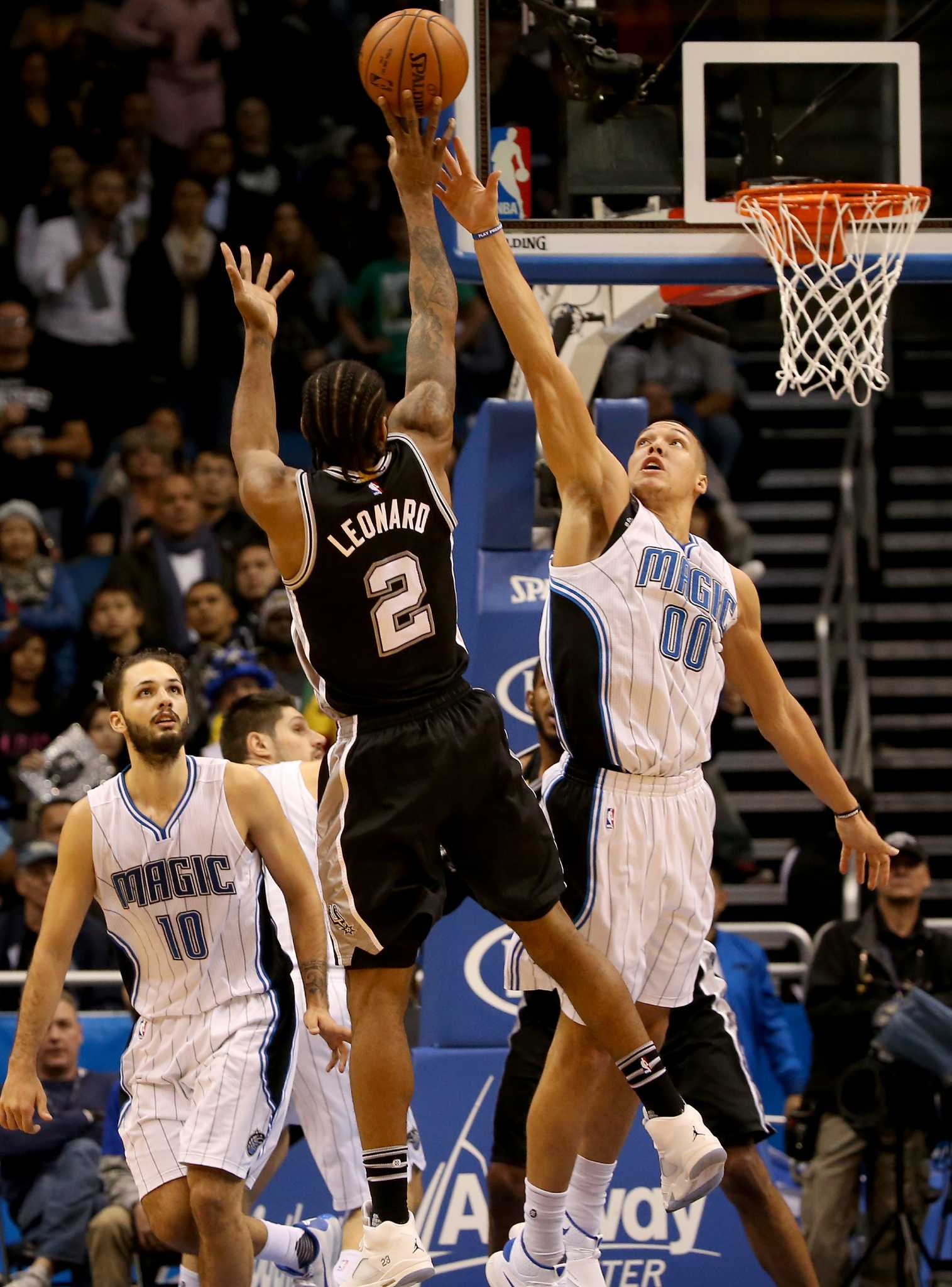 Kawhi Leonard is turning in the best shooting season in Spurs' history