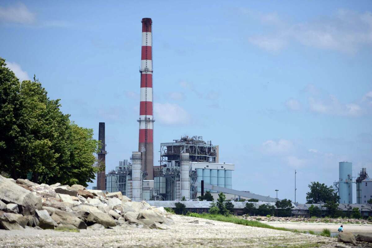 Bridgeport coal plant owner cleared for gas project