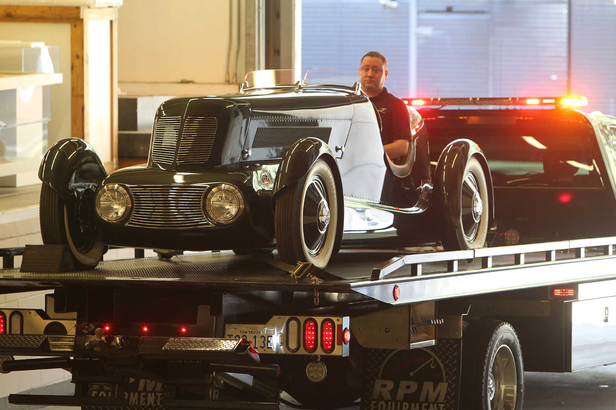 Art Deco cars rev up the museum