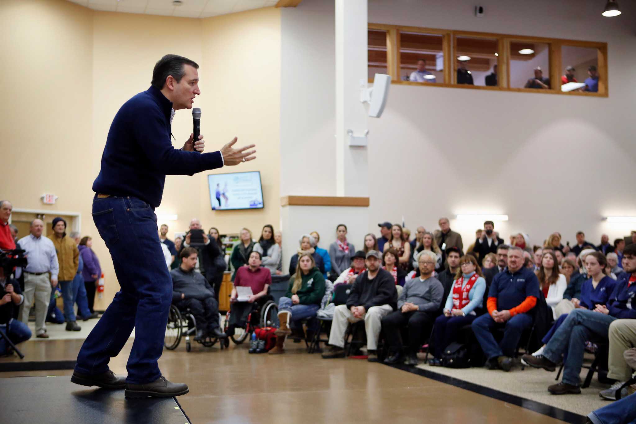 Cruz unveils his Texas team