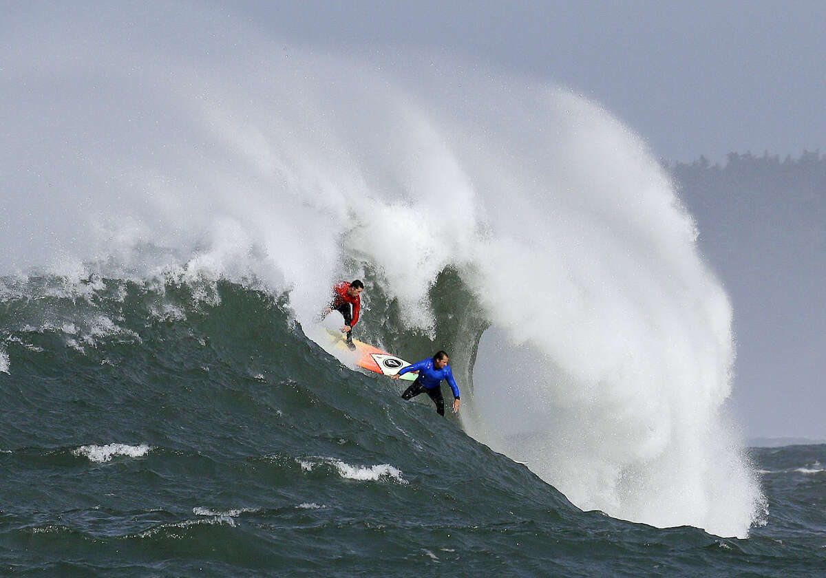 30-foot waves could hit Mavericks this weekend