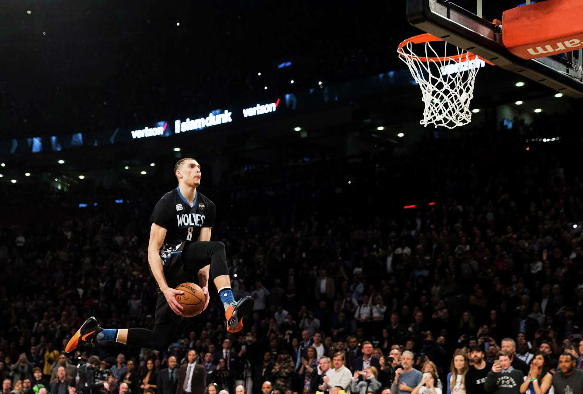 Best dunks from an incredible NBA dunk contest
