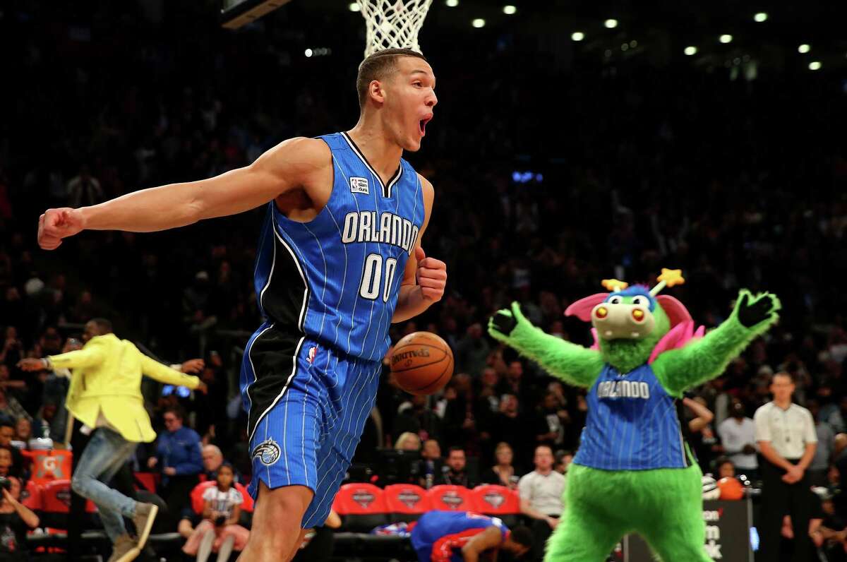 Best dunks from an incredible NBA dunk contest