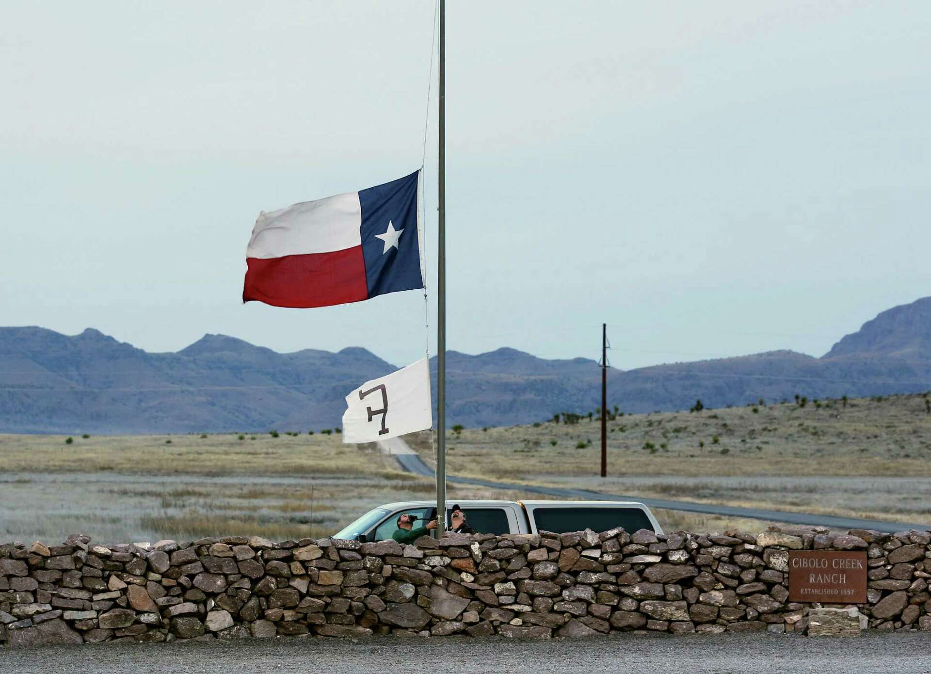 Report: Scalia spent weekend with secret hunting society, S.A ...