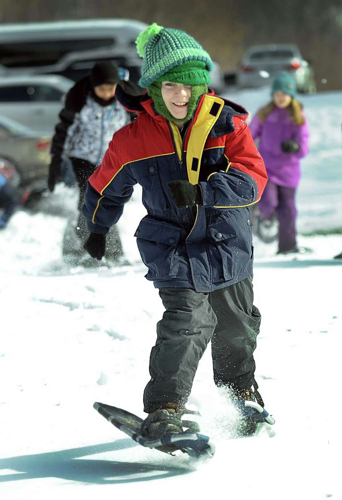 Sarah Noble students participate in Snowshoe Project