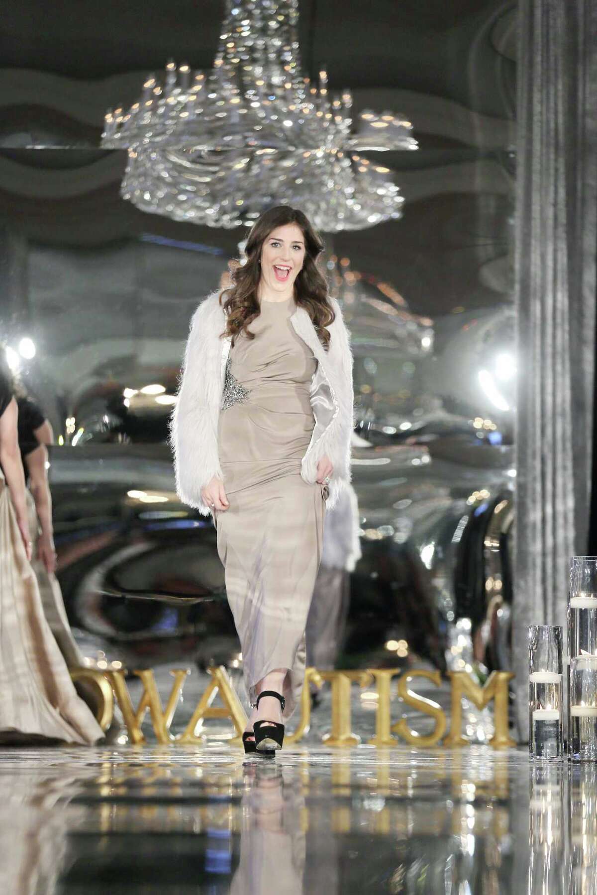 KnowAutism gala lights up the city, raises $162,000