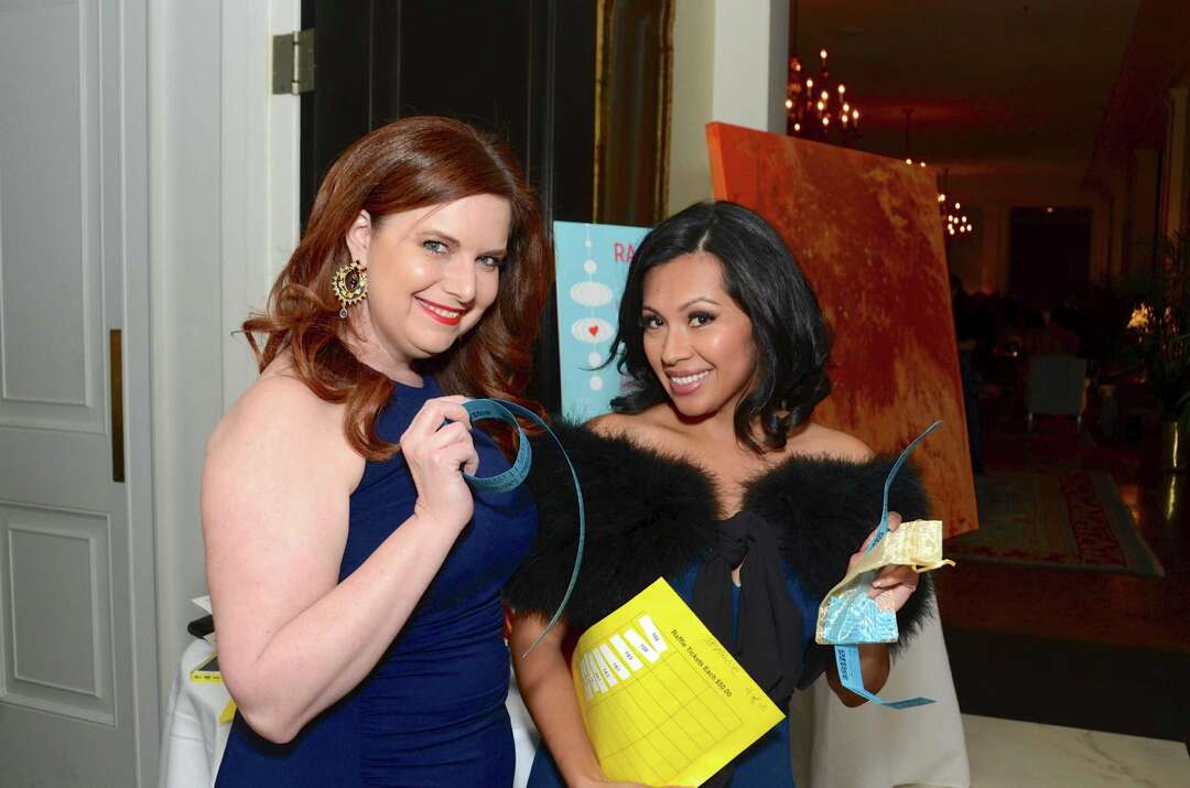 KnowAutism gala lights up the city, raises $162,000