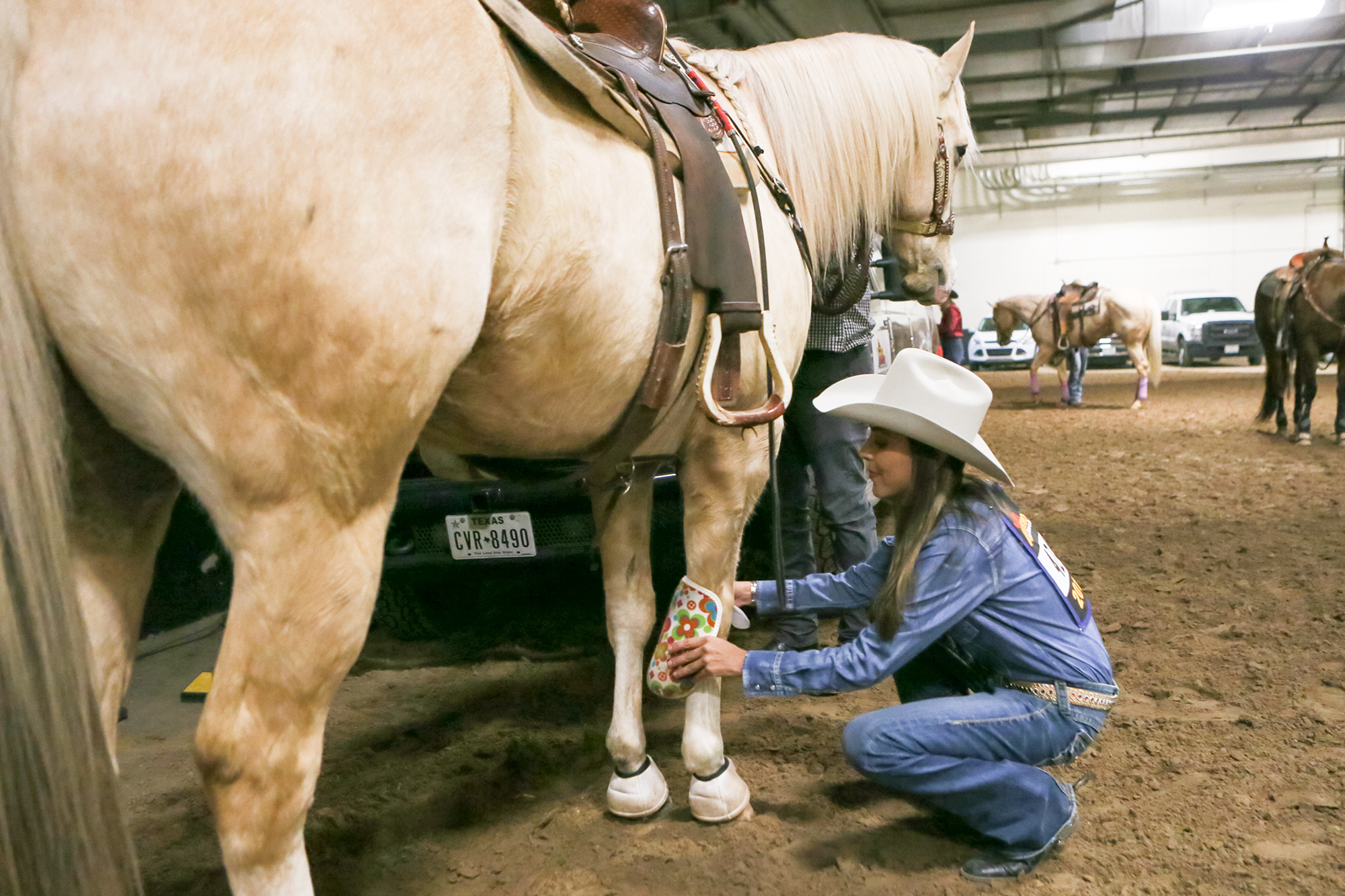 Barrel racing competitor outraces adversity