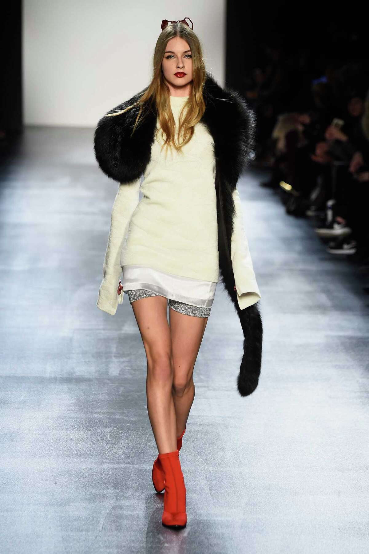 California considers banning anorexic models