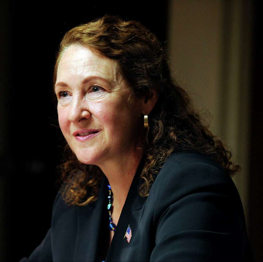 Esty bill promotes women entrepreneurs in science and technology ...
