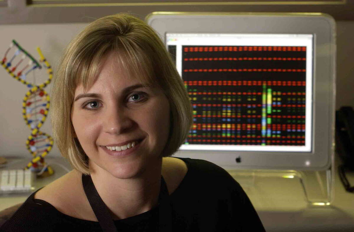 State Police DNA analysts file bias case