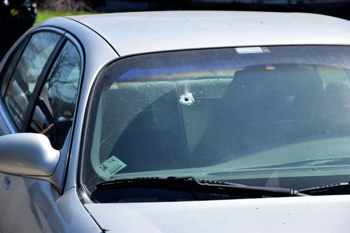 Road rage gunshot injures passer-by