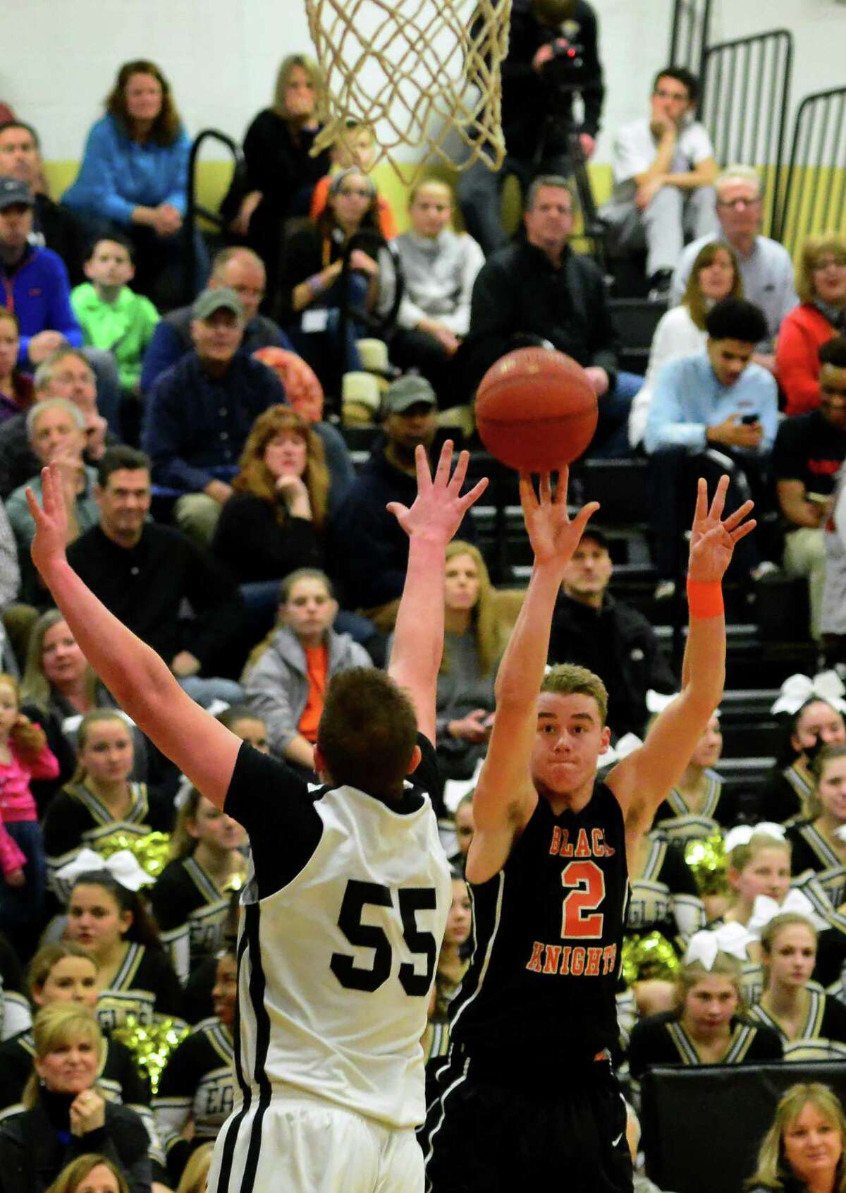 Trumbull boys basketball team cools off Stamford
