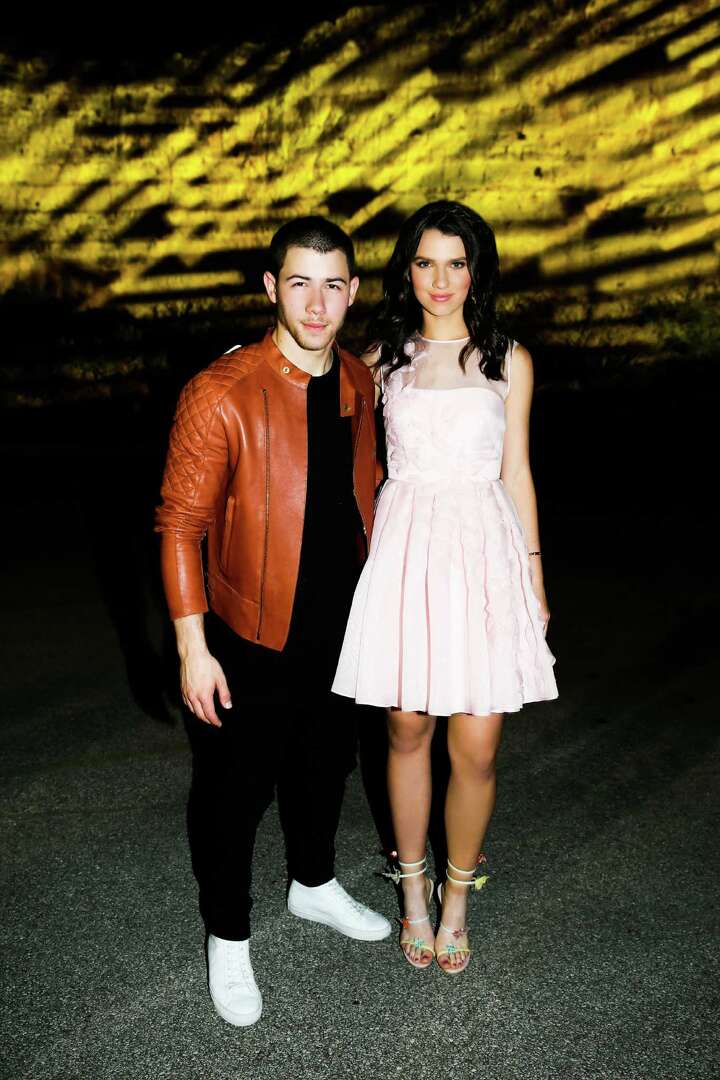 Thomas J. Henry threw his daughter one of the most lavish quinceañeras ...