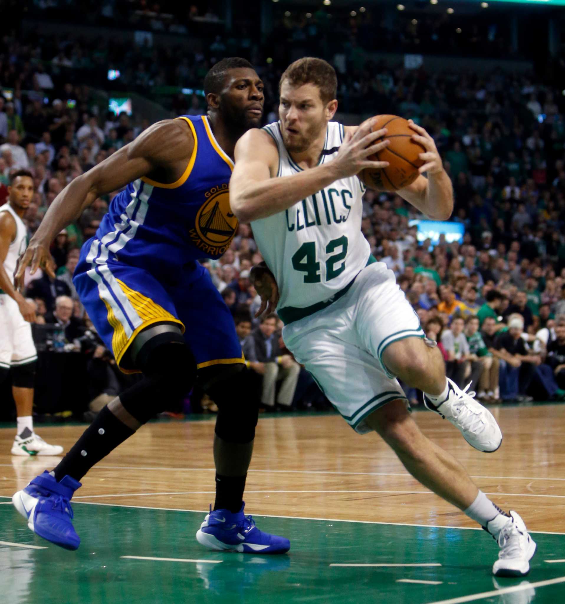 Mavericks frontrunners to sign former All-Star David Lee