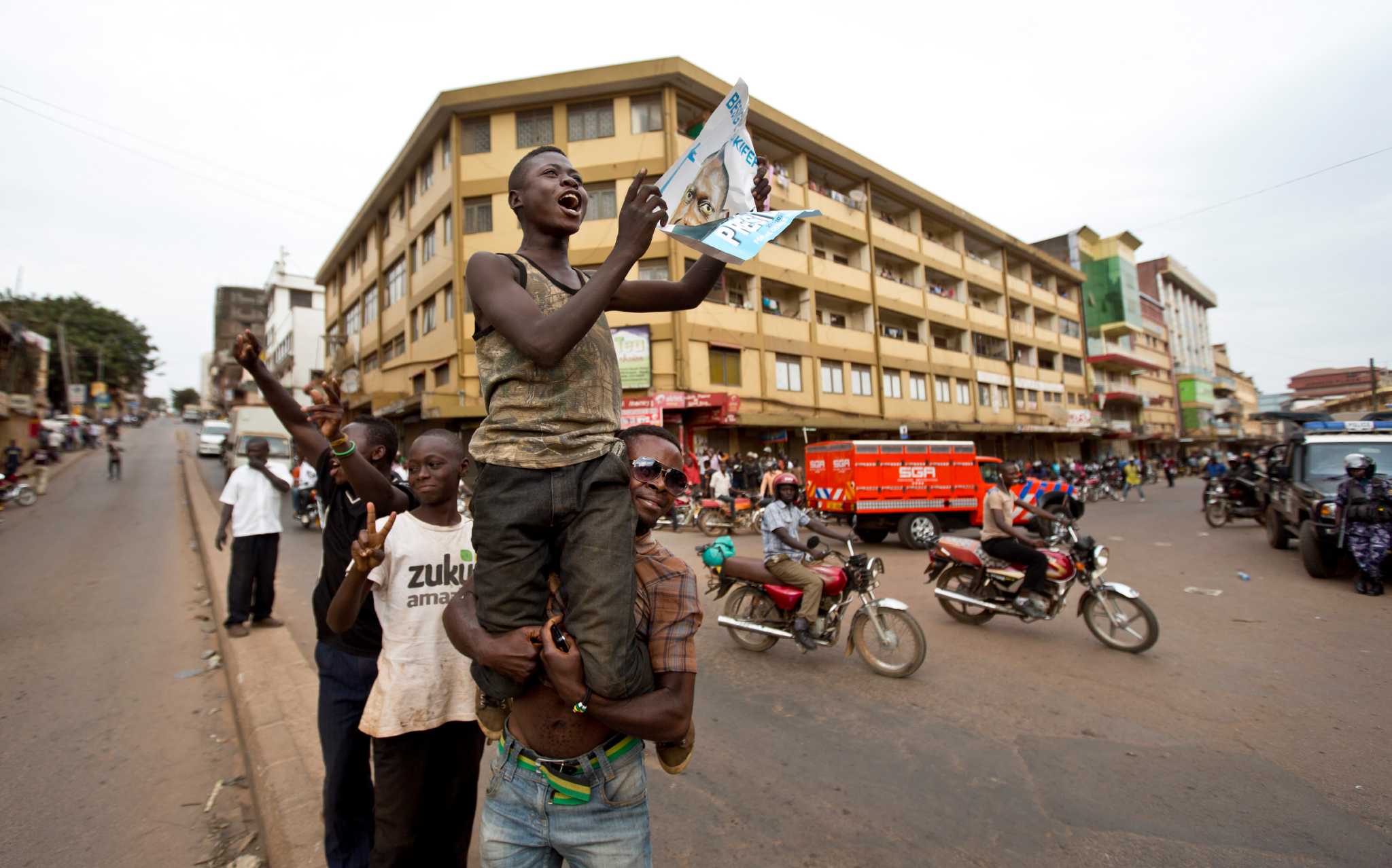 Uganda calls leader amid poll dispute