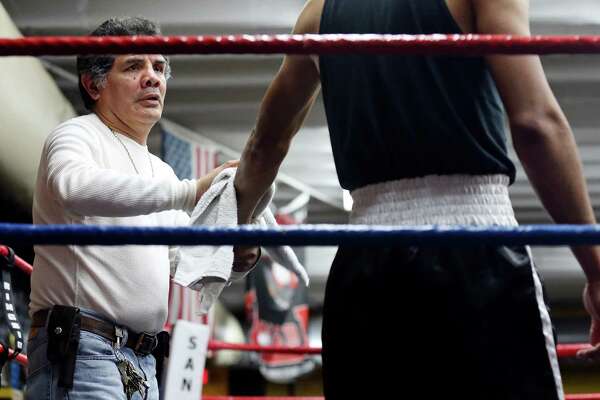Boxing has been a salvation for Mike Ayala - ExpressNews.com