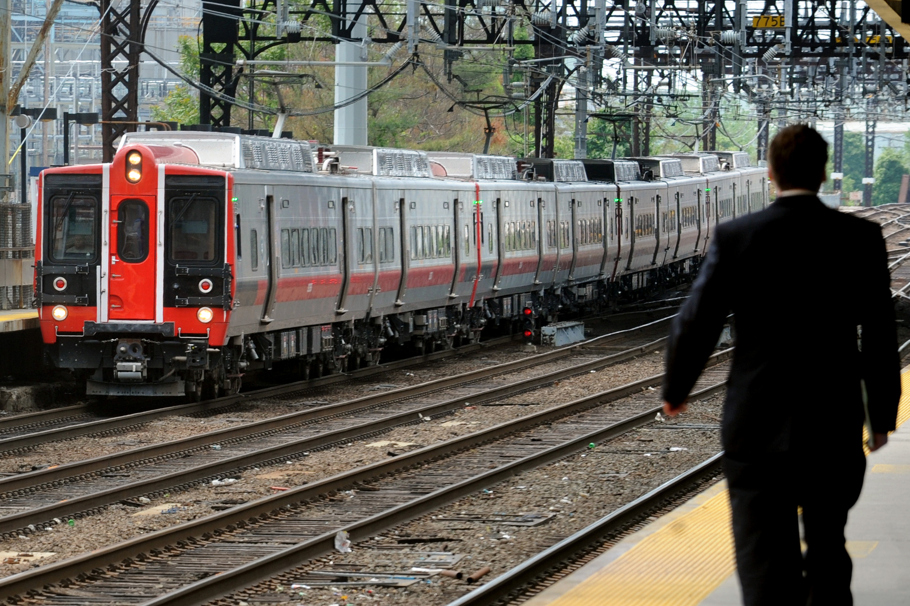 M8 rail cars help Metro-North break record