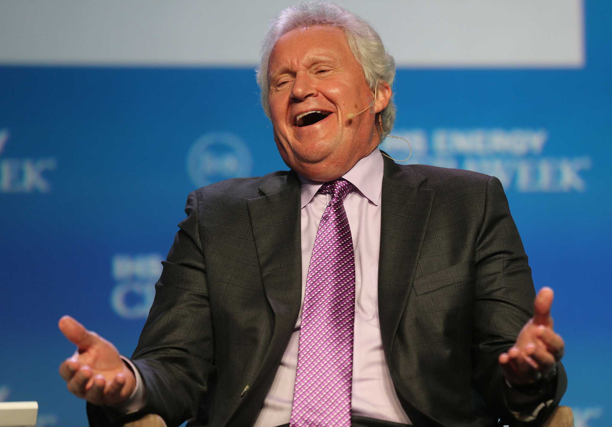 GE leader tells conference: 'These aren't dark times'
