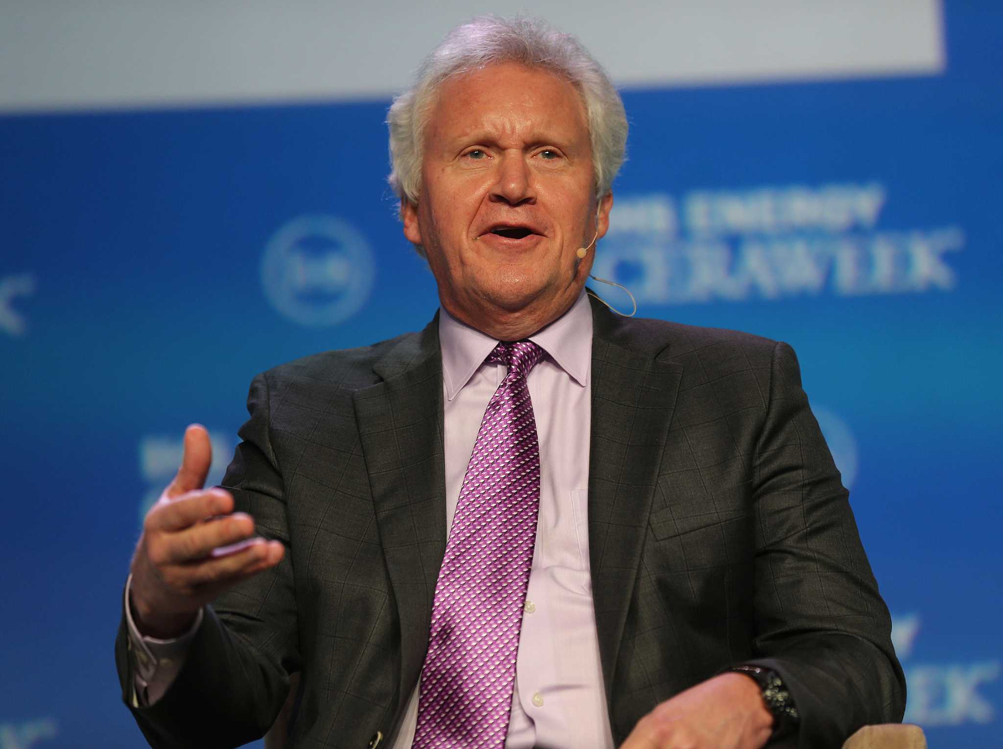 GE chief steps down as feds OK Baker Hughes deal