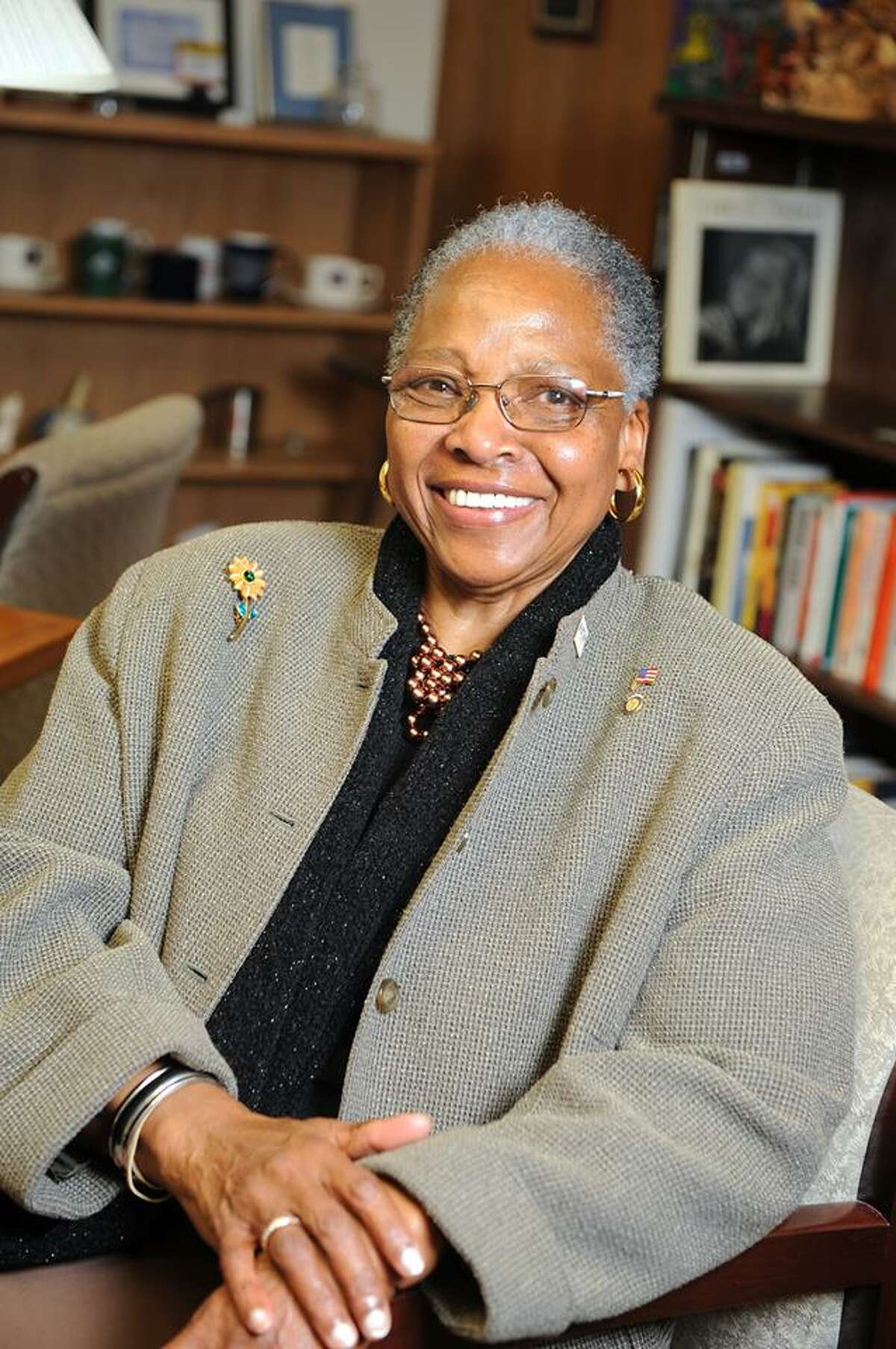 Assemblywoman Barbara Clark dies