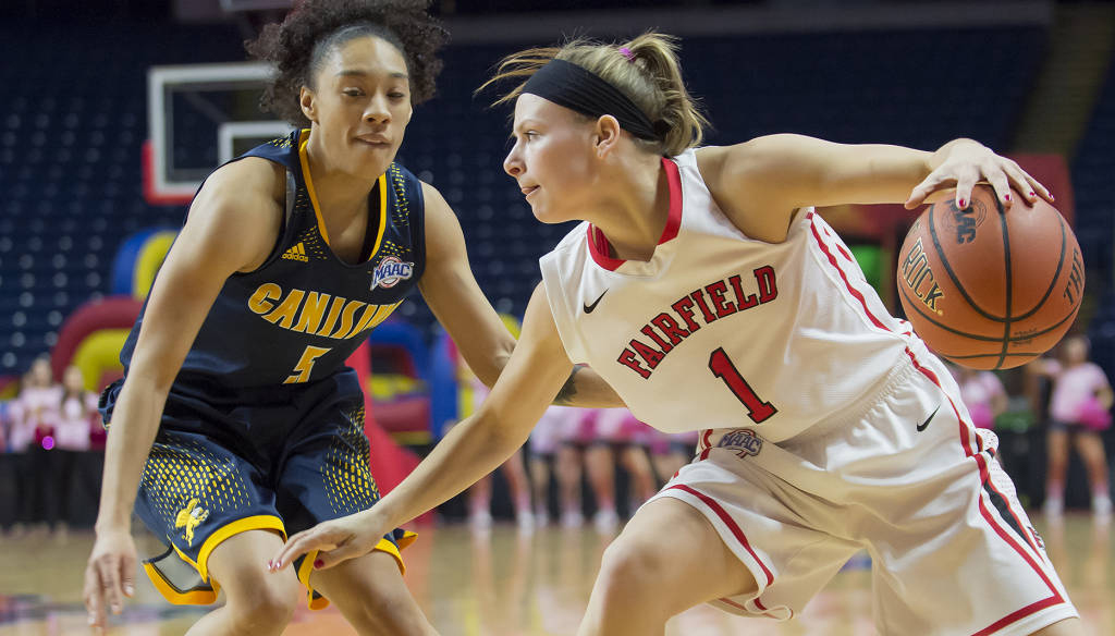 Fairfield senior point guard Lizzy Ball embraces juggling act