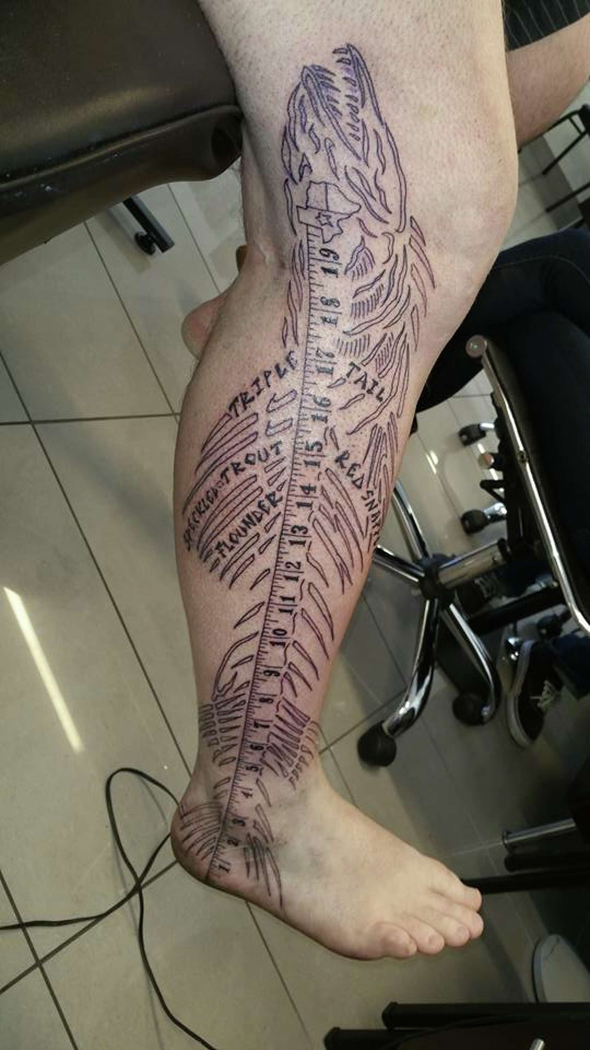Houston fisherman gets awesome leg tattoo