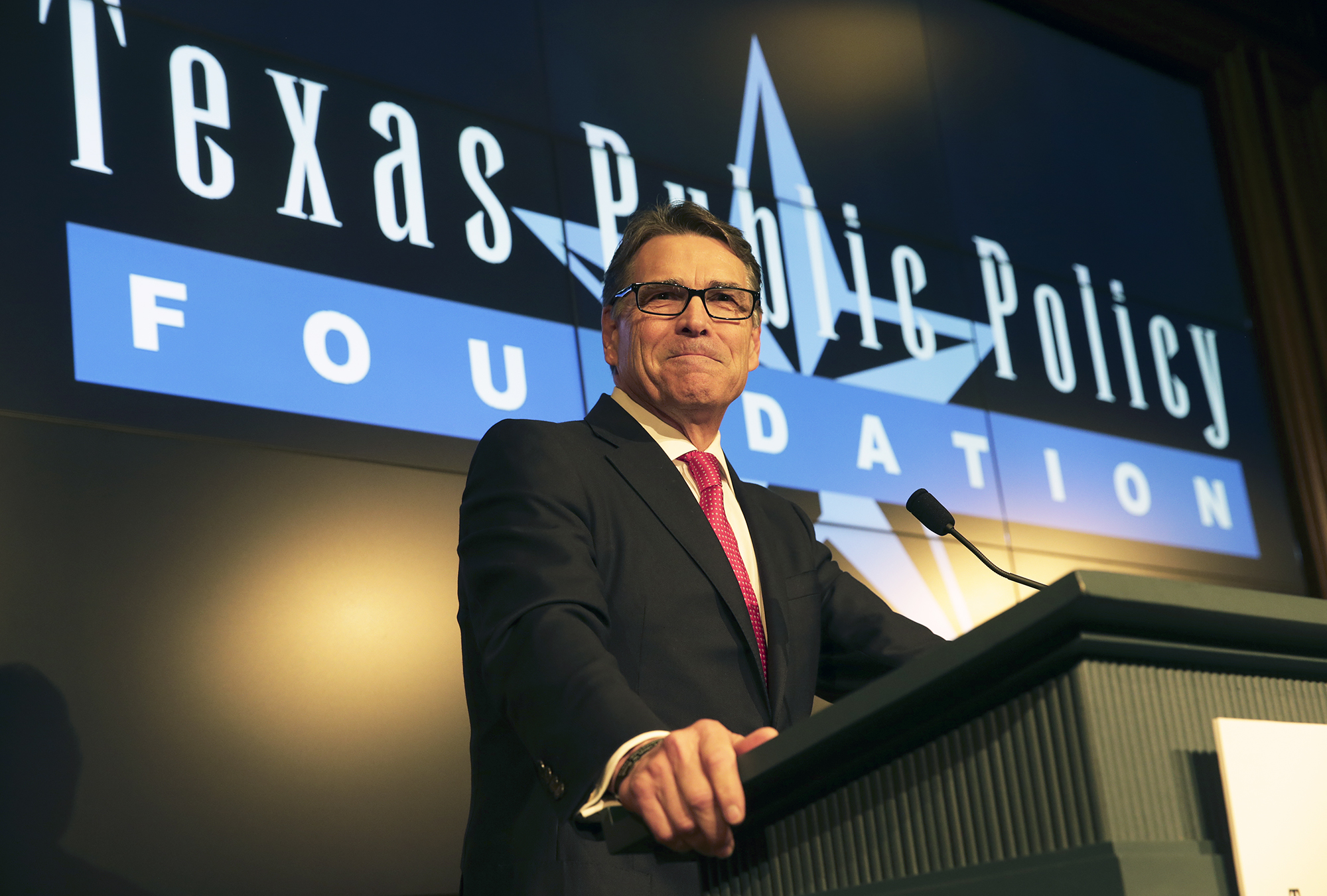 Appeals Court dismisses indictment against Perry
