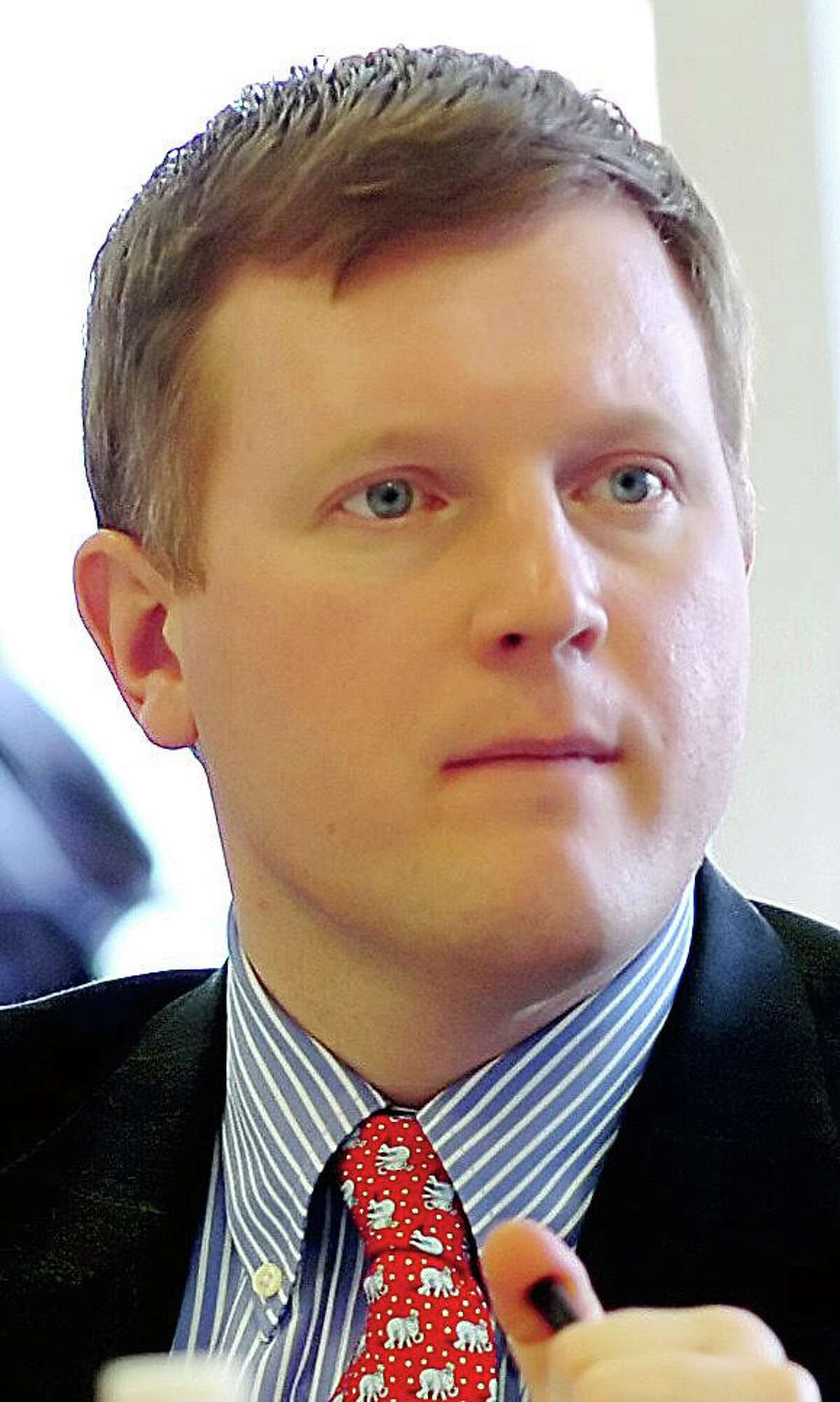 Greenwich Republicans and Democrats step forward in races to run parties