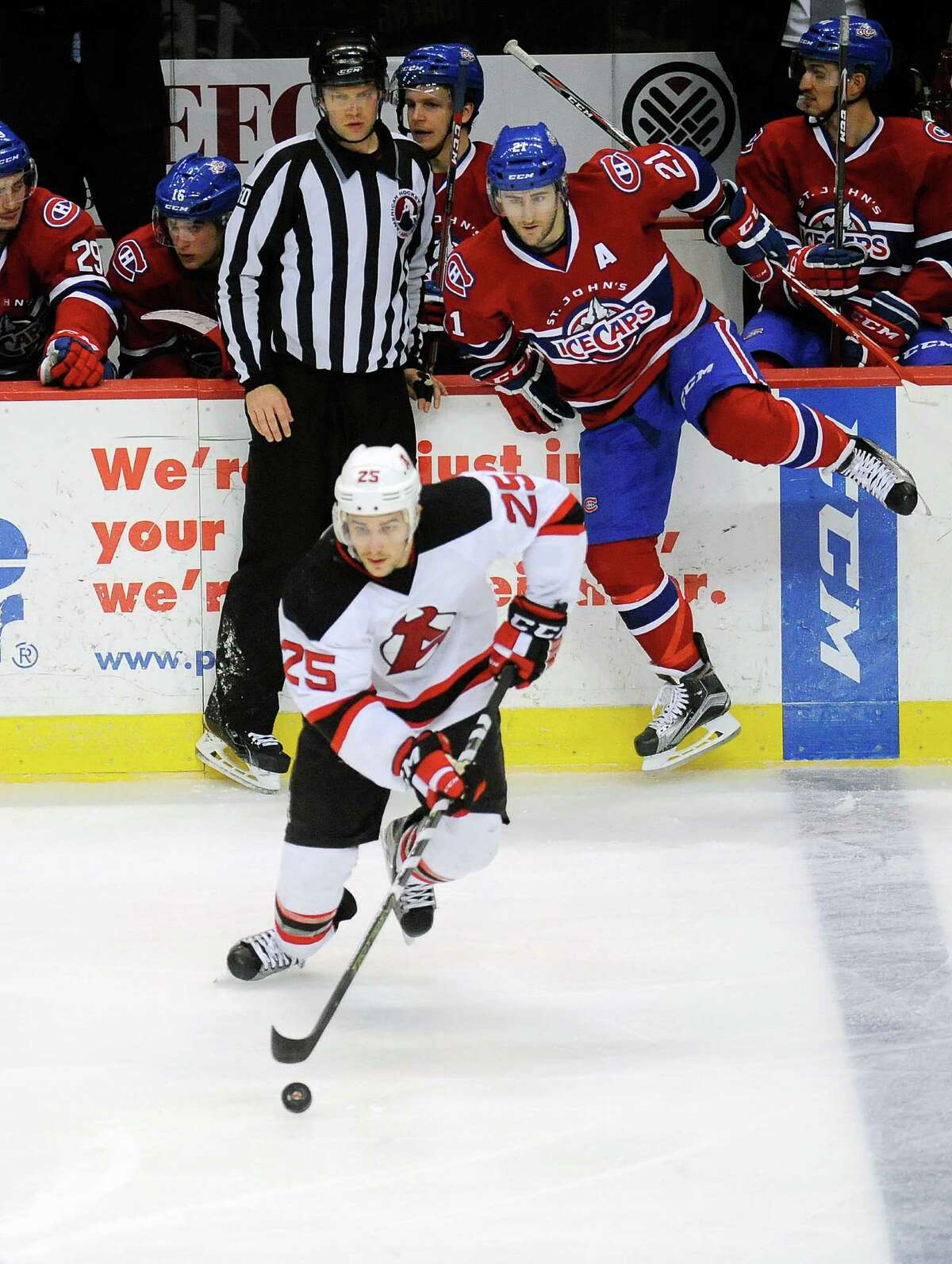 Albany Devils win sixth straight