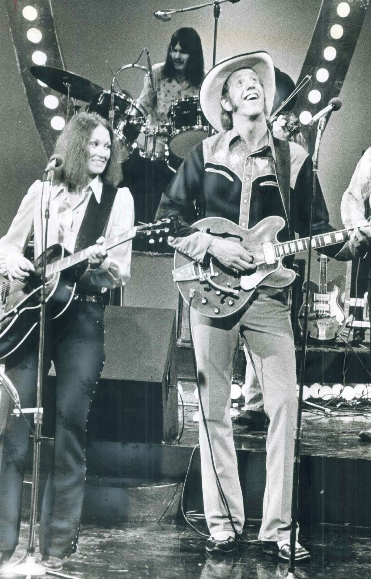 Asleep at the Wheel hits Floore's with yet another Grammy