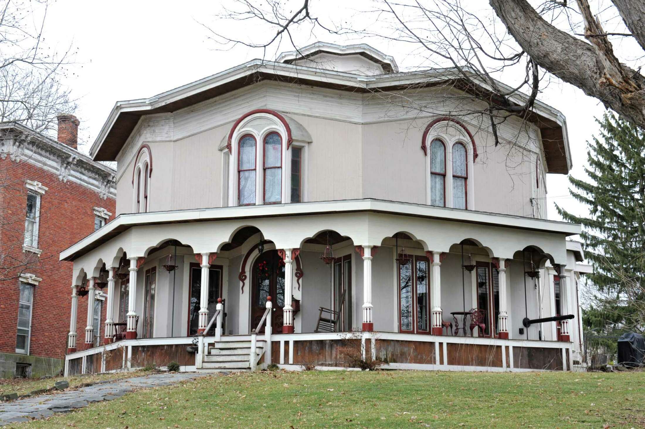 Power of eight: Octagon houses