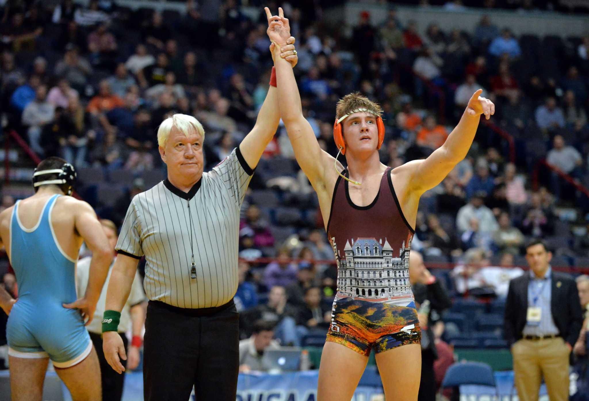 Shenendehowa's Kevin Parker wins state wrestling title again