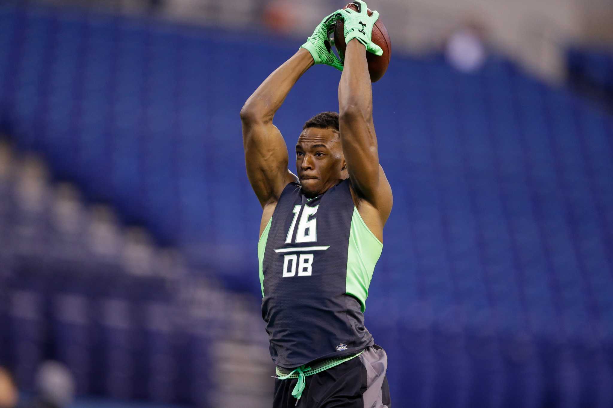 Maryland DB Sean Davis visits Texans on Wednesday