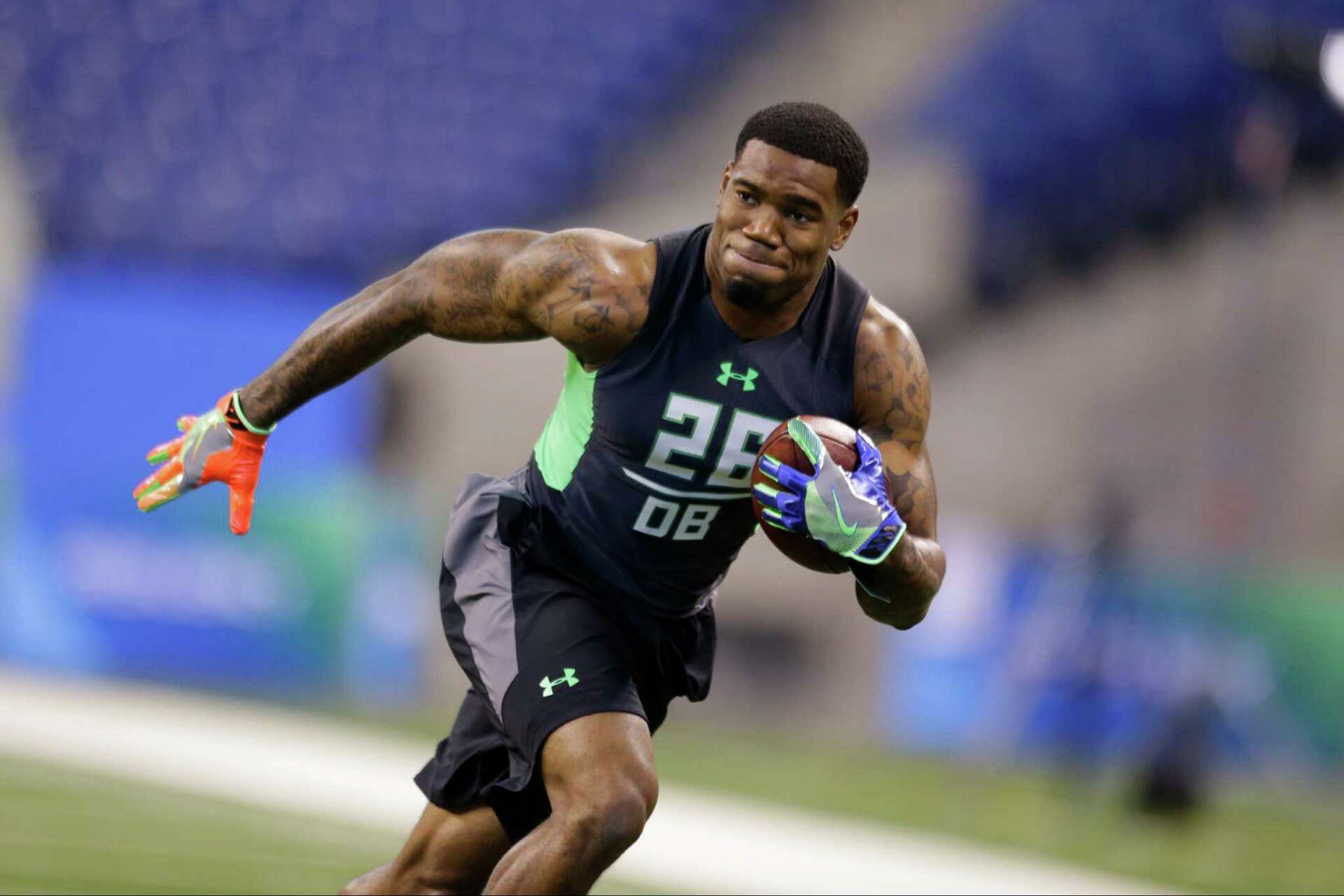 Texans select center Nick Martin 50th overall