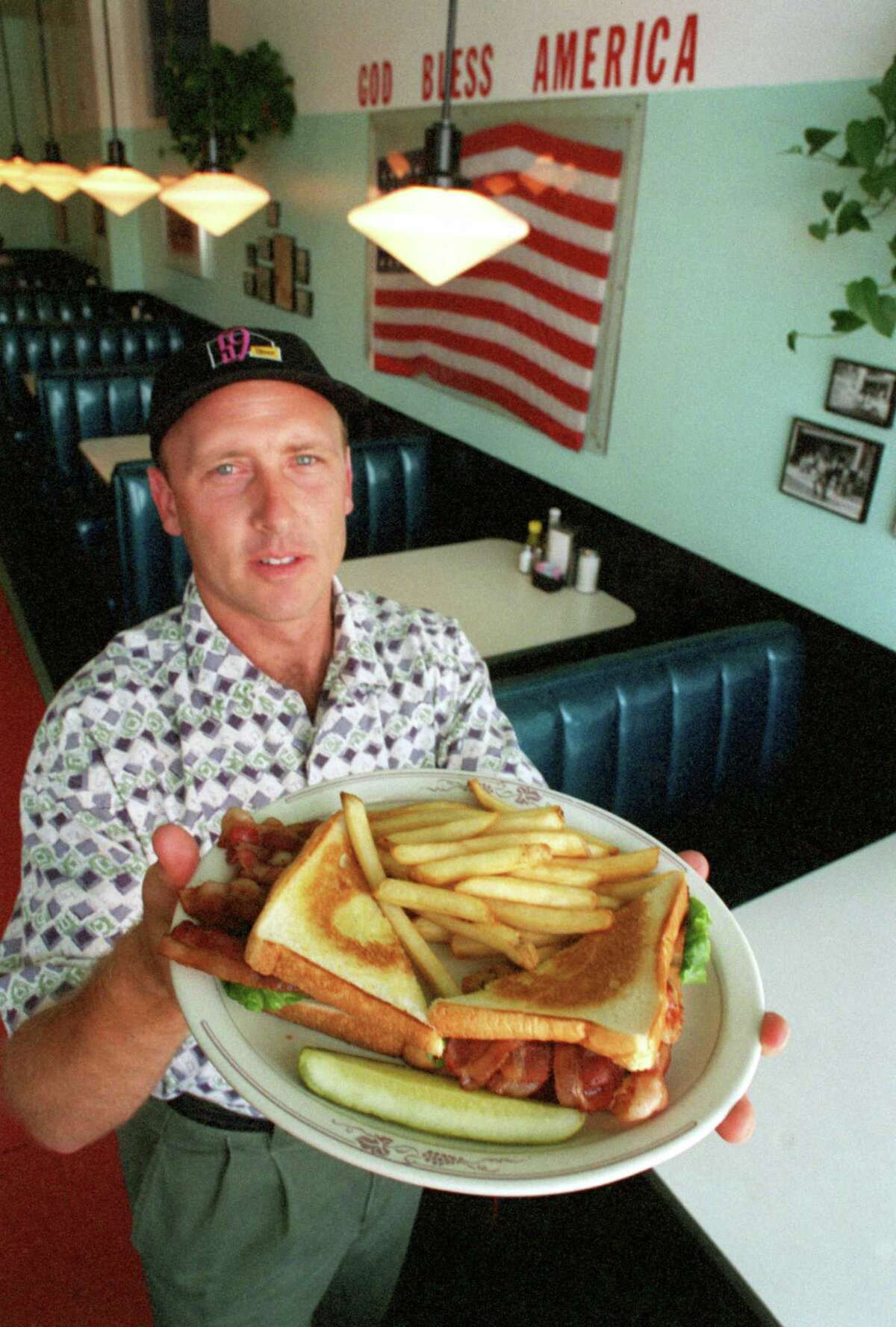 Blue plate blues: 59 Diner closes