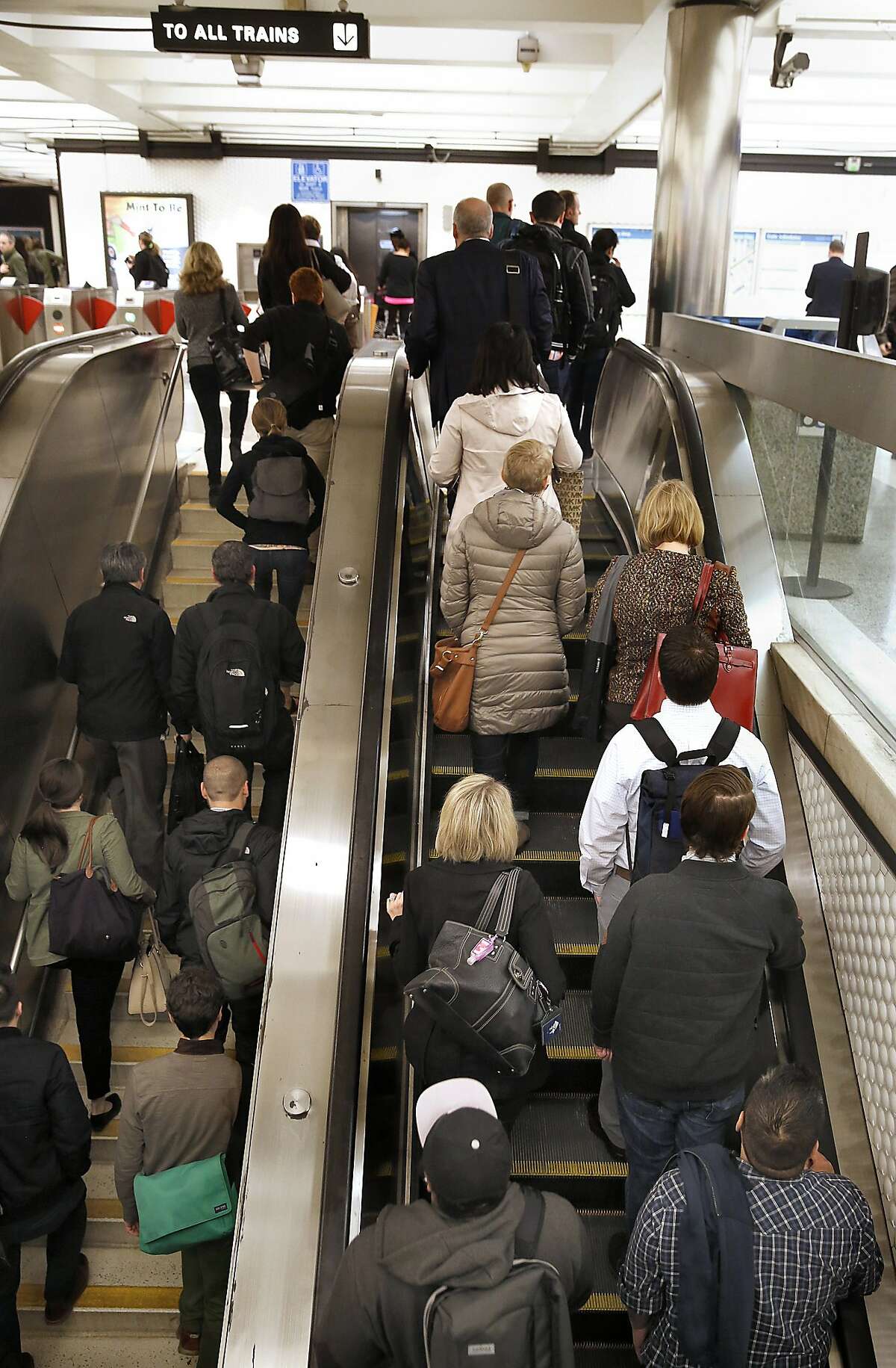 BART set ridership record in February amid Super Bowl