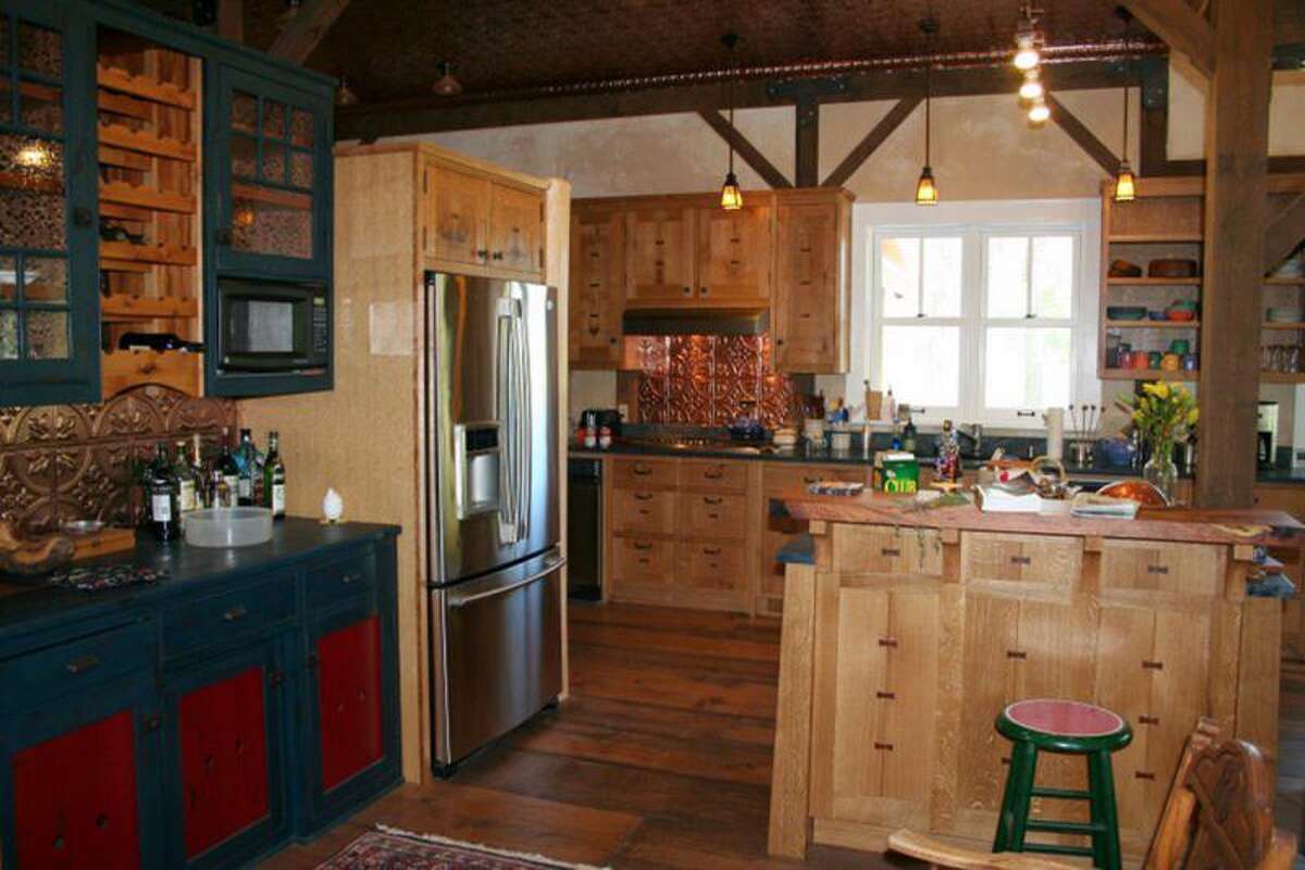 This family-owned company designs beautiful barn homes across the ...