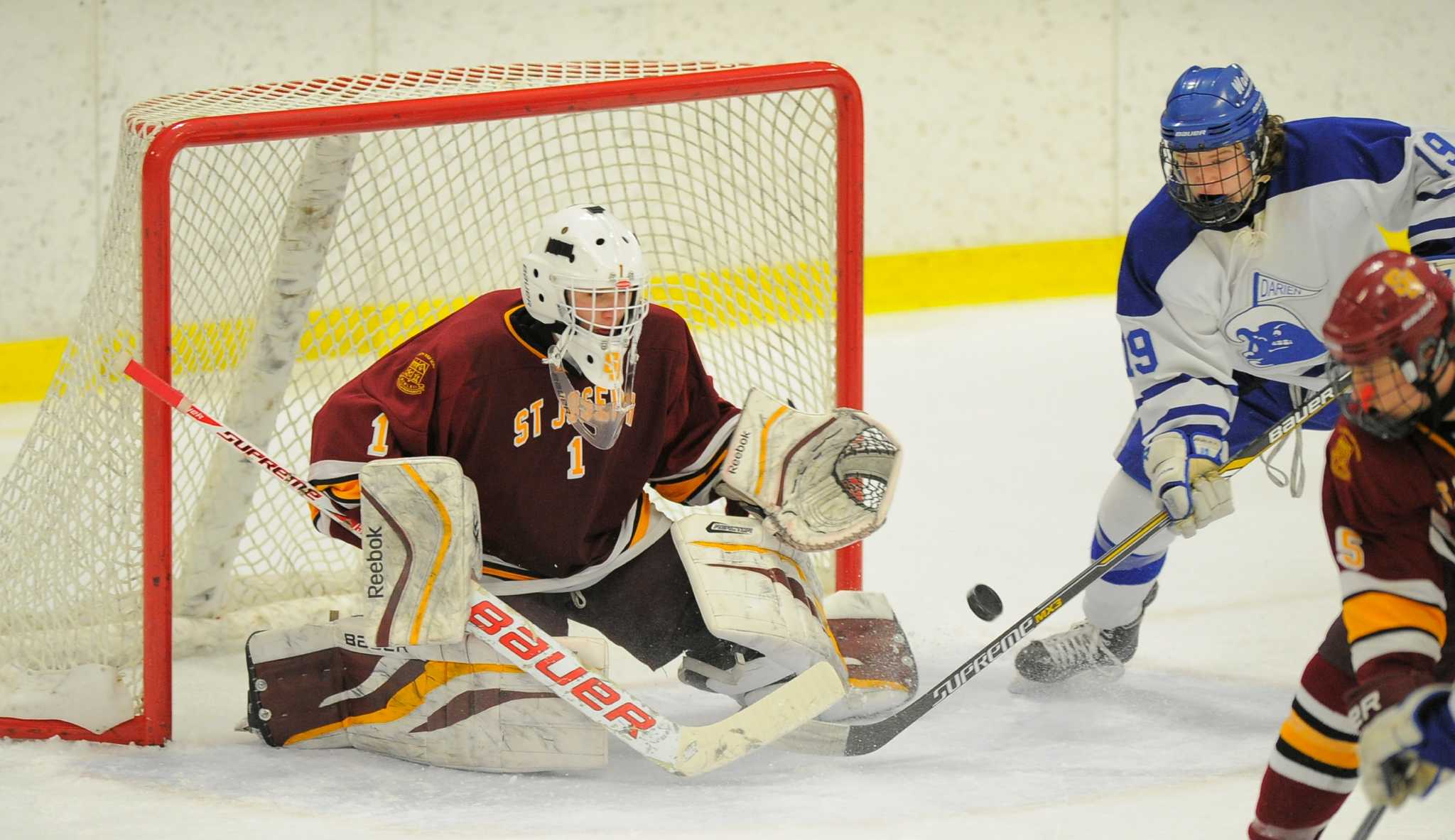 St. Joseph hockey upsets Darien