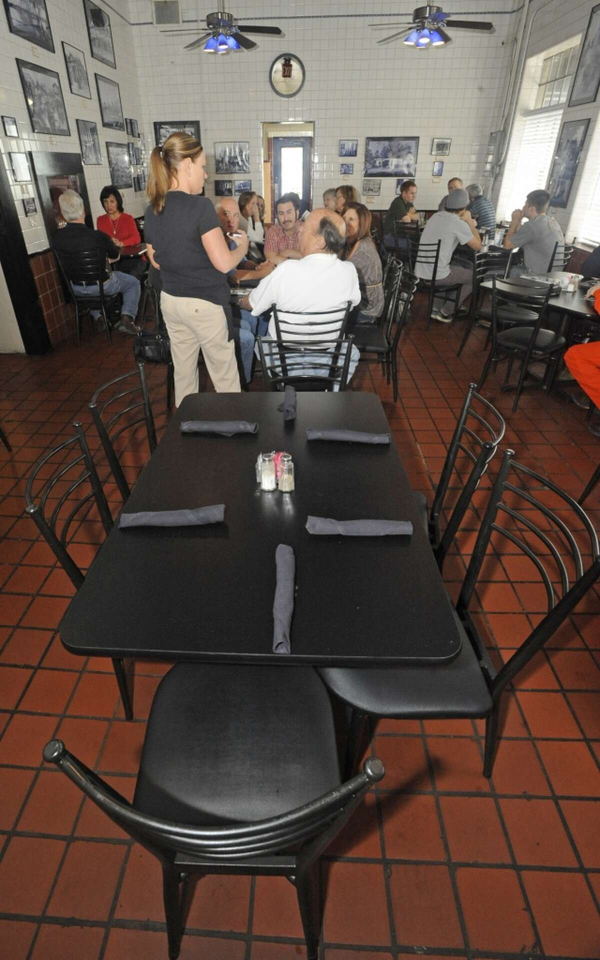 Old Orange Cafe reopens after Harvey damage