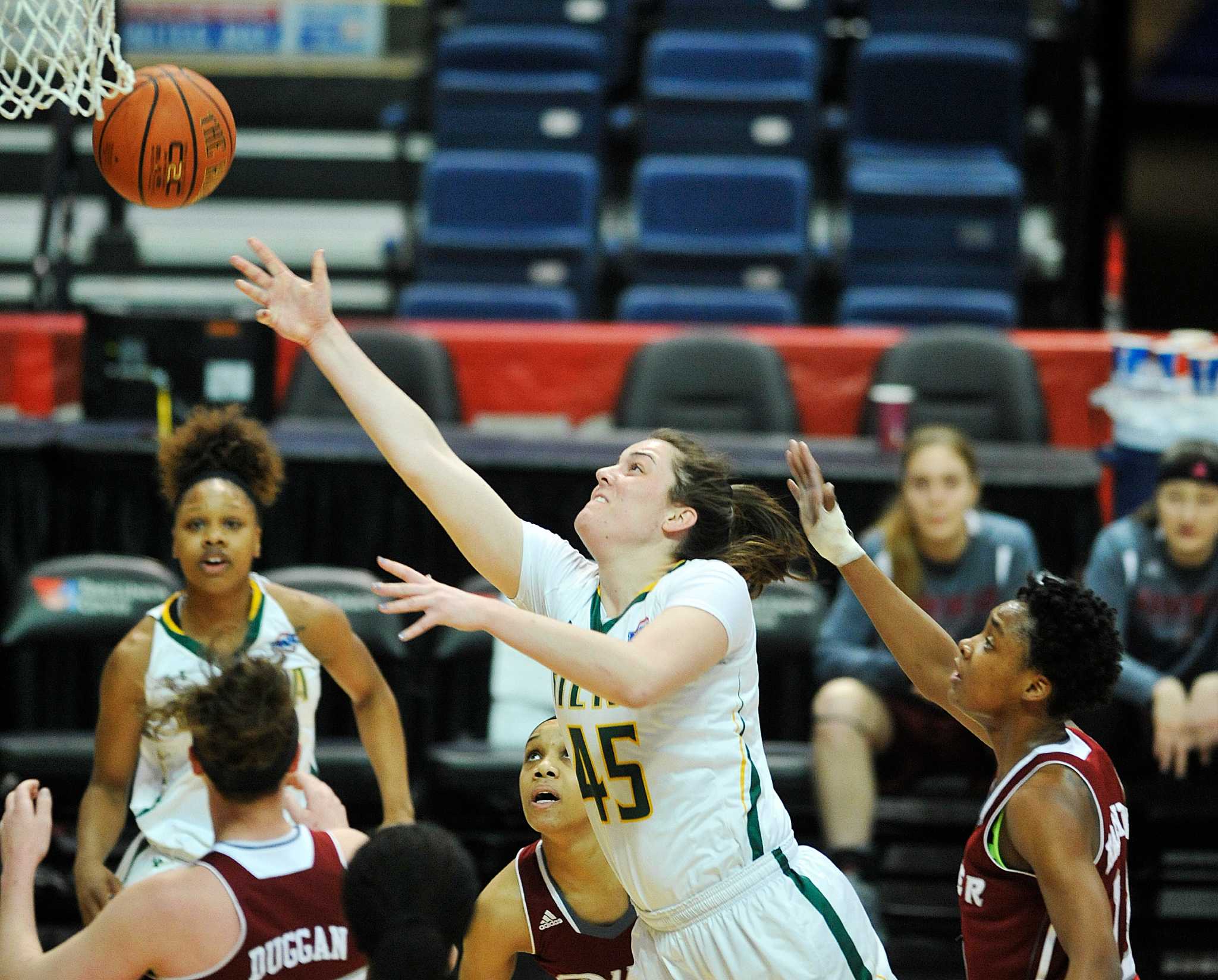 Siena women's basketball wins with four players on the court