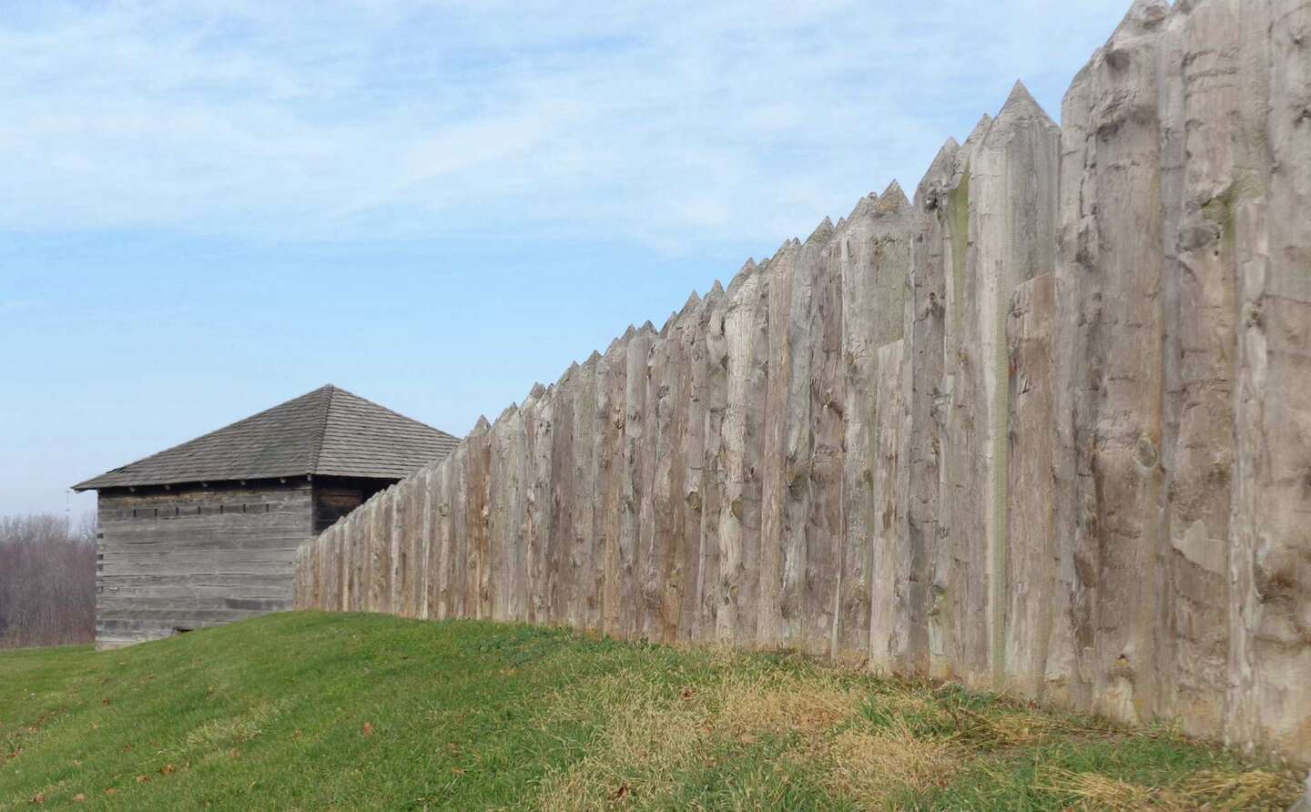 War of 1812 comes alive at log-and-earth fortification at Fort Meigs ...